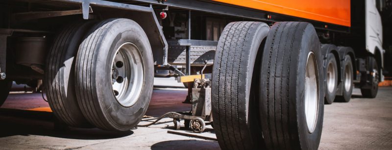 How to Safely Change Commercial Truck Tires - Commercial Truck Trader